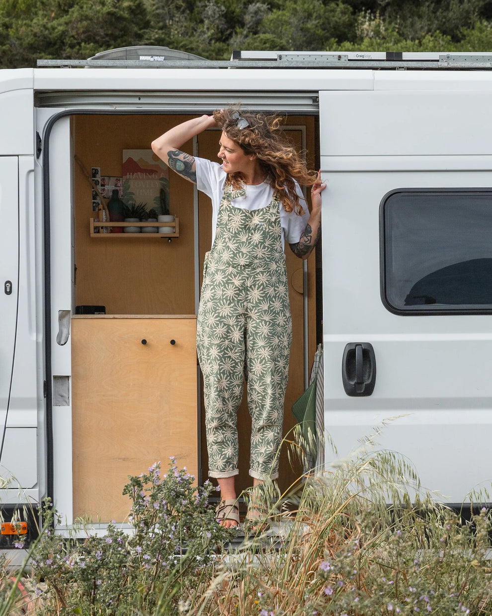 Salopettes en velours côtelé en coton bio Meadows Seaweed Pistachio ...